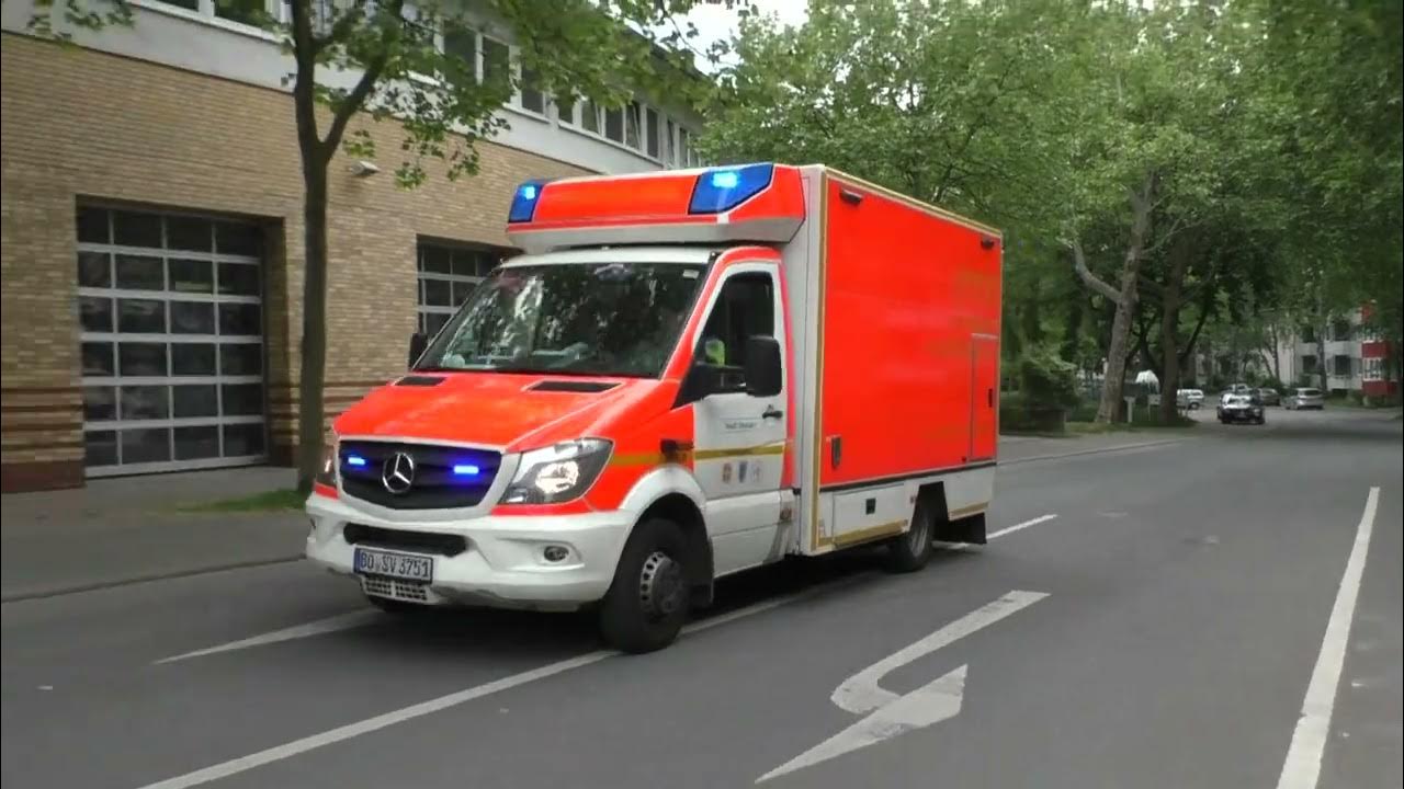 RTW der Feuerwehr Bochum Wache 2 - YouTube