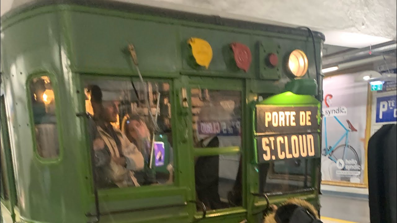 Back in history to visit the legendary Parisian metro Sprague-Thomson 🚇 ...