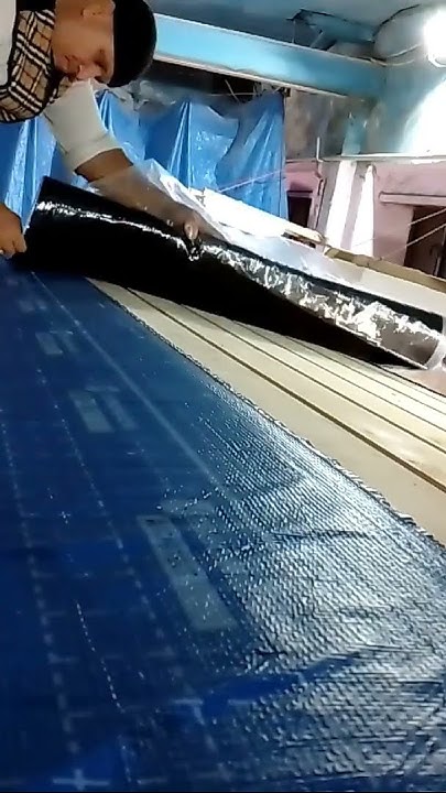 Новая баня- бочка .Кроим крышу Расстилаю самоклеющийся подкладочный ...