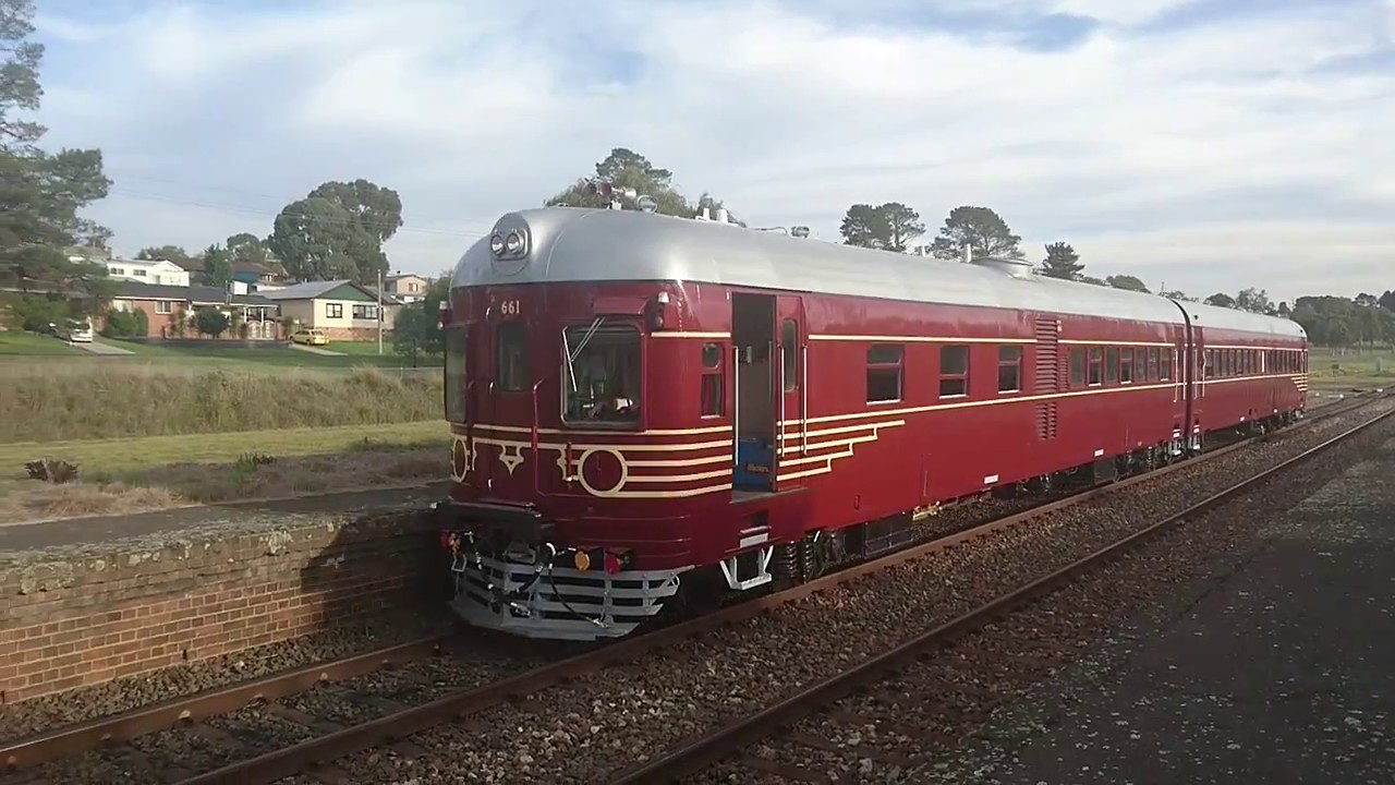 LSMR - 660 Class DMMU - Wallerawang - Pub Crawl Train - YouTube