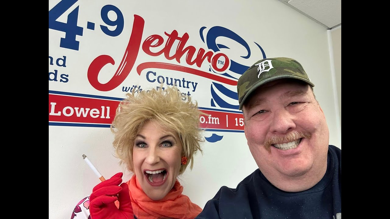 Laurie Ayers Being Phyllis Diller on Jethro FM - Conrad's Country ...