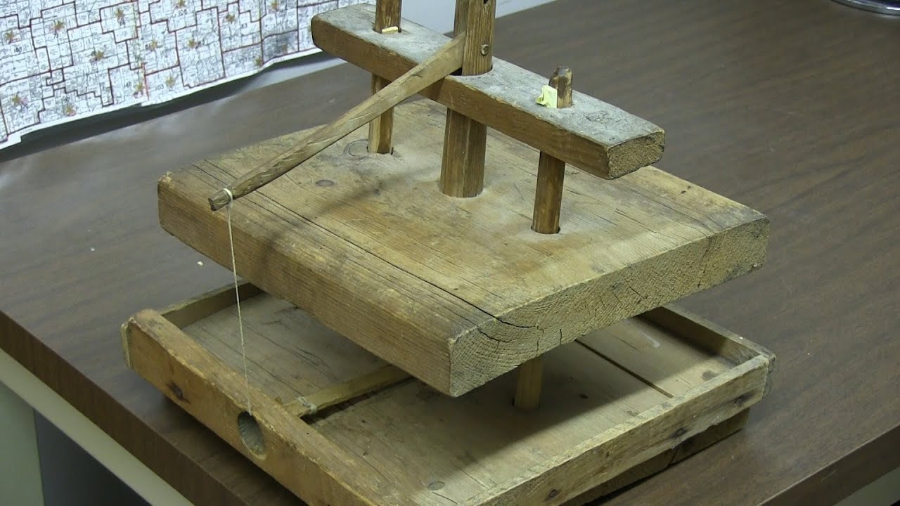 History Minute #11: Mouse Trap - YouTube