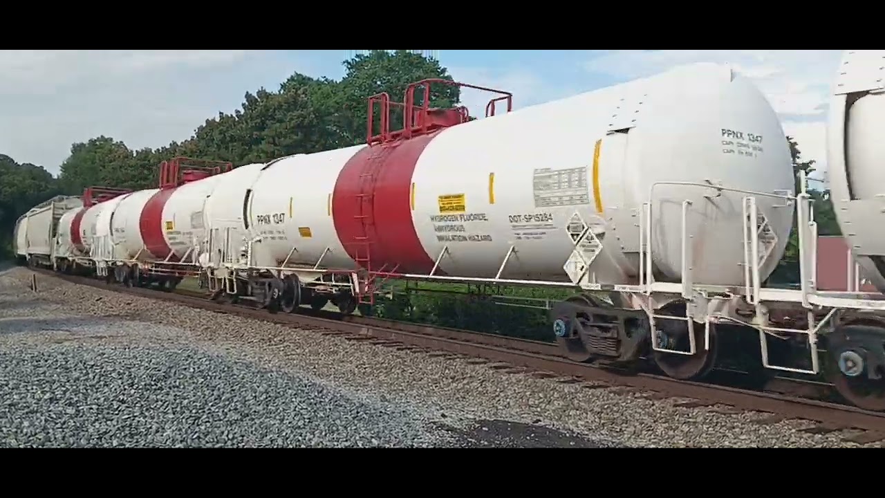 NS 153 with NS 4169 AC44C6M NS 1033 SD70ACE NS 3462 SD40-2 mid train DPU NS 4804 AC44C6M - YouTube