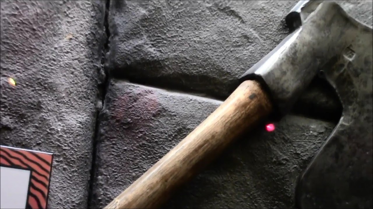 Midievil German Executioner's Axe - YouTube