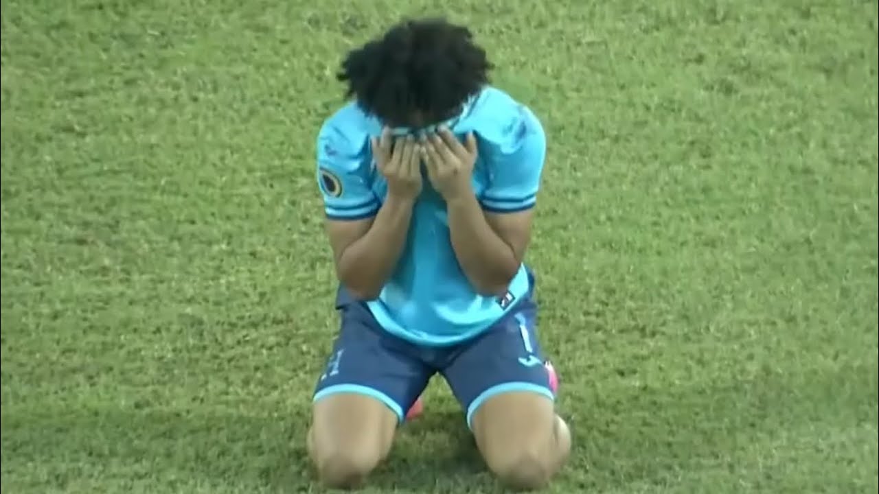 Luis Suazo vs Puerto Rico Sub-17 | Premundial Sub-17 de Concacaf - YouTube