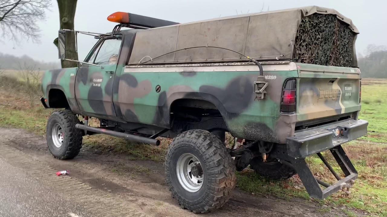 Dodge w200 m880 cummins 6bt 5.9l - YouTube