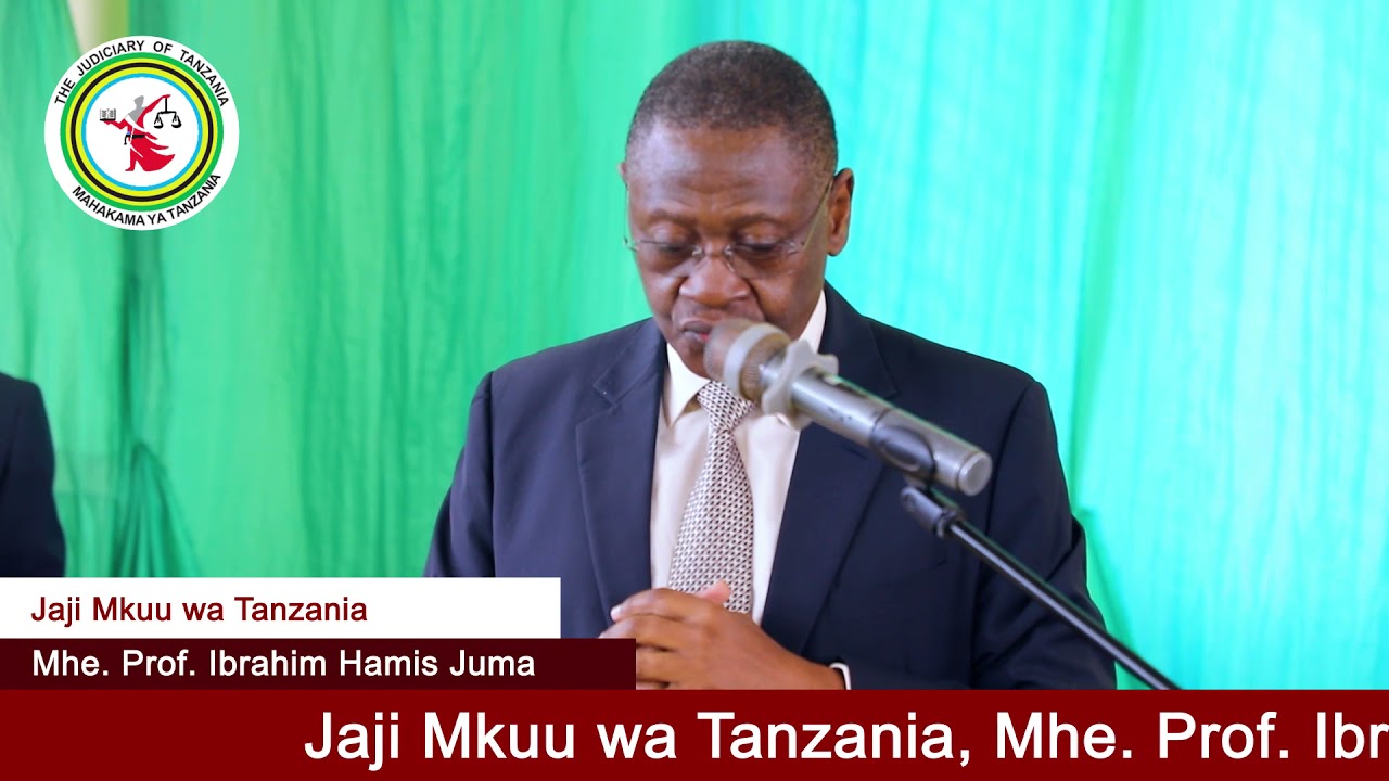 Jaji Mkuu wa Tanzania, Mhe. Prof. Ibrahim Hamis Juma akiongea na ...