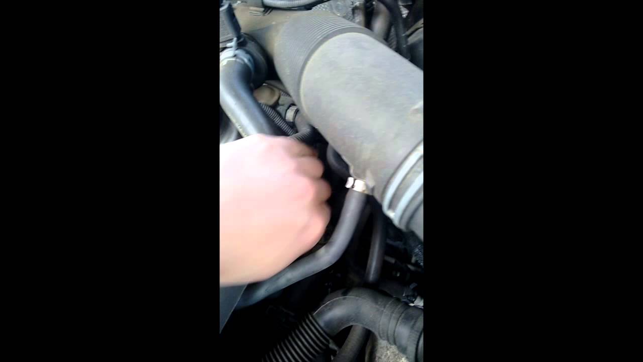 Changing the temperature sensor on a 2001 VW Golf - YouTube
