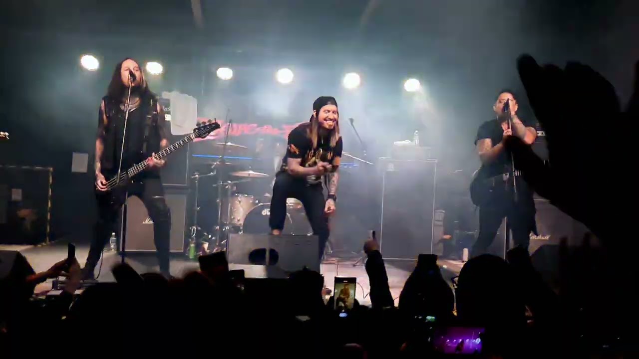 Escape The Fate FORO 28 MÉXICO 2022 - YouTube