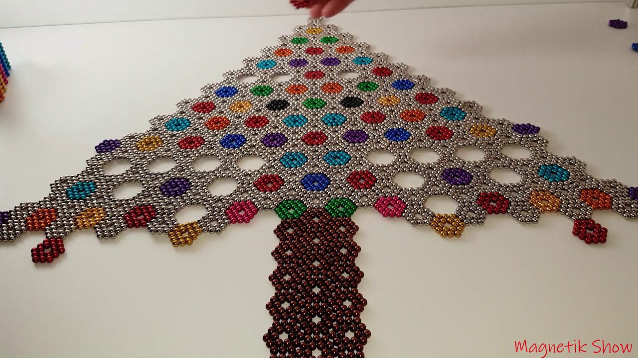 WOW Huge christmas tree made of 8000 magnetic balls - YouTube