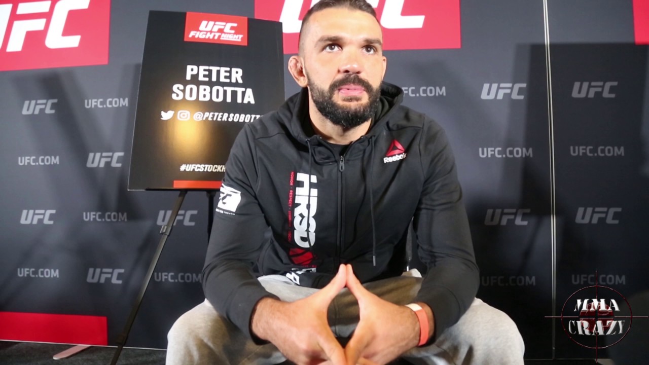 Peter Sobotta going for a right hook KO over Ben Saunders at UFC Fight ...