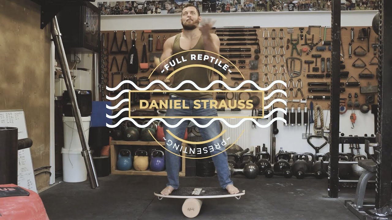 GARAGE GORILLAS TRAILER - DANIEL STRAUSS AKA. THE RASPBERRY APE - YouTube