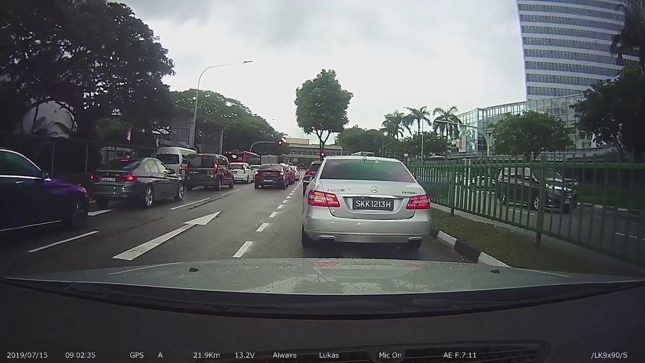 SKZ9570U, inconsiderate driving, queue cutting, obstructing traffic ...