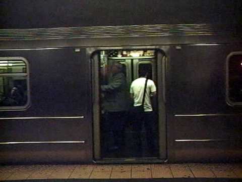 7 express train at 42nd Street-Grand Central - YouTube