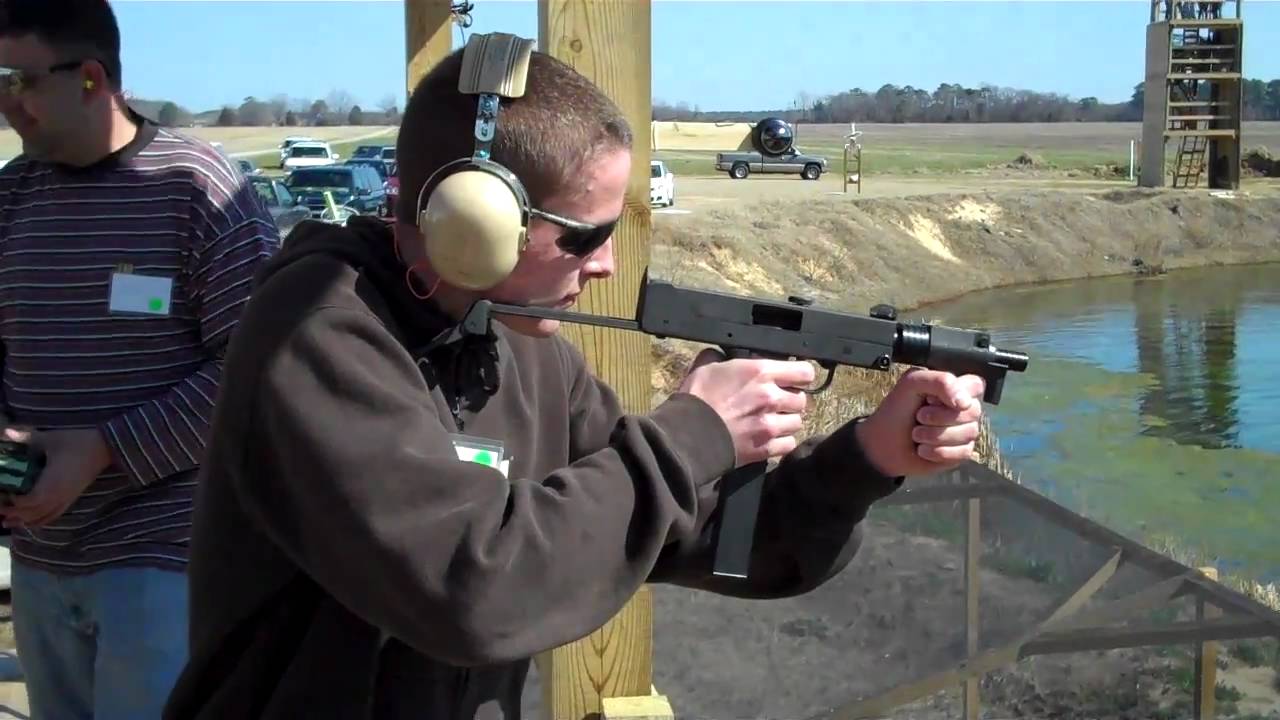 Mac-11 in Full Auto with 30 Round Magazine - YouTube