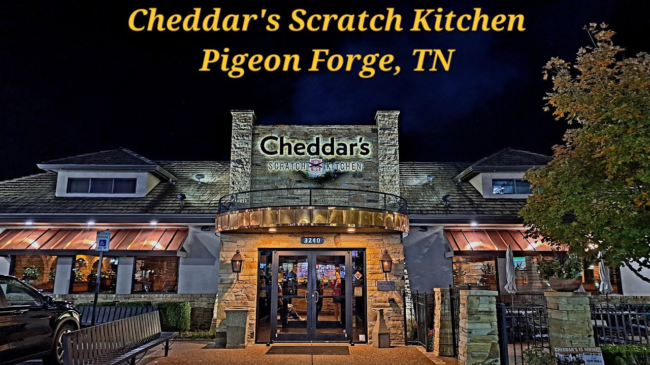 Cheddar's Scratch Kitchen - Pigeon Forge, Tennessee - YouTube