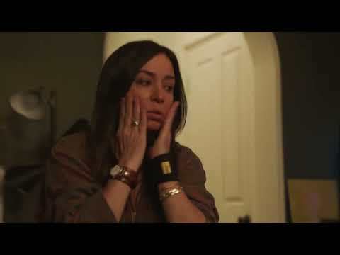 Pamela Adlon,  in Better things- packing