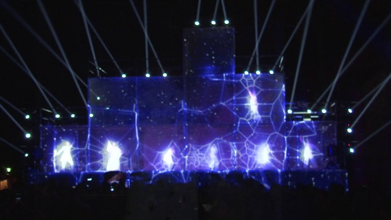 Multi-drone light show with drone-launched fireworks in Odense, 2017 ...