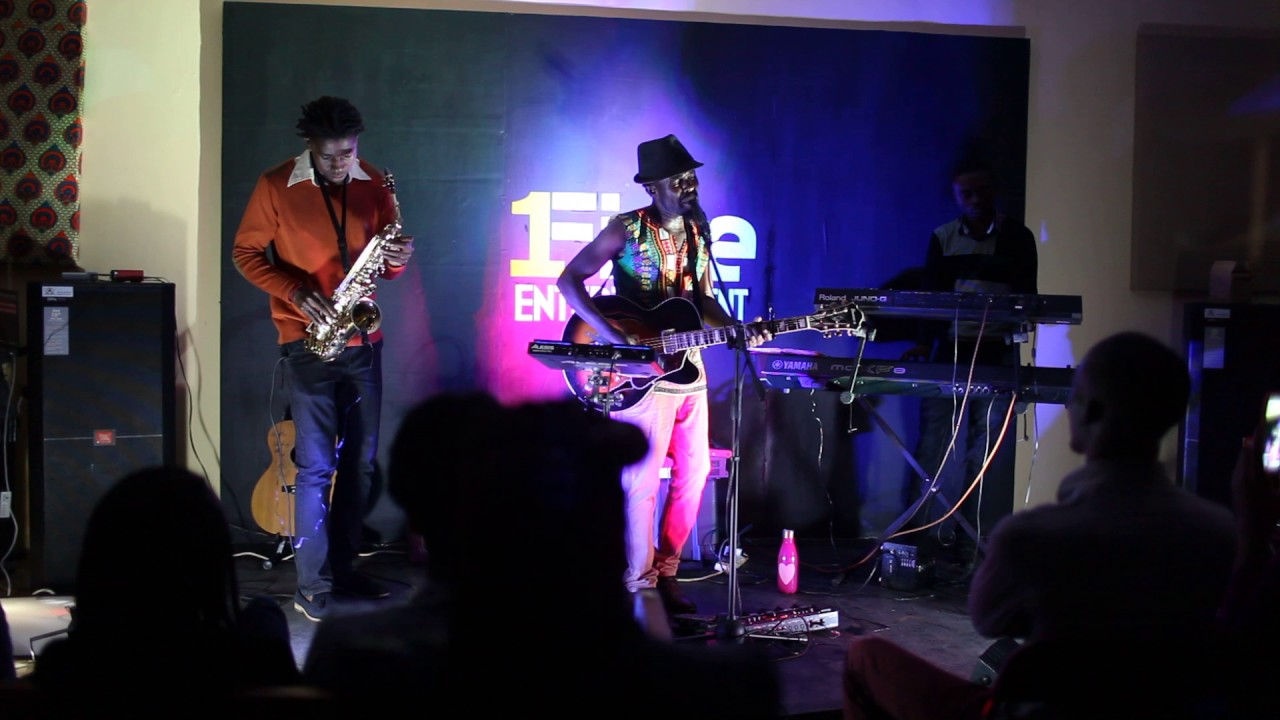 Faith Mussa Mdidi Tumbuka Live @ 1Five 2017 - YouTube