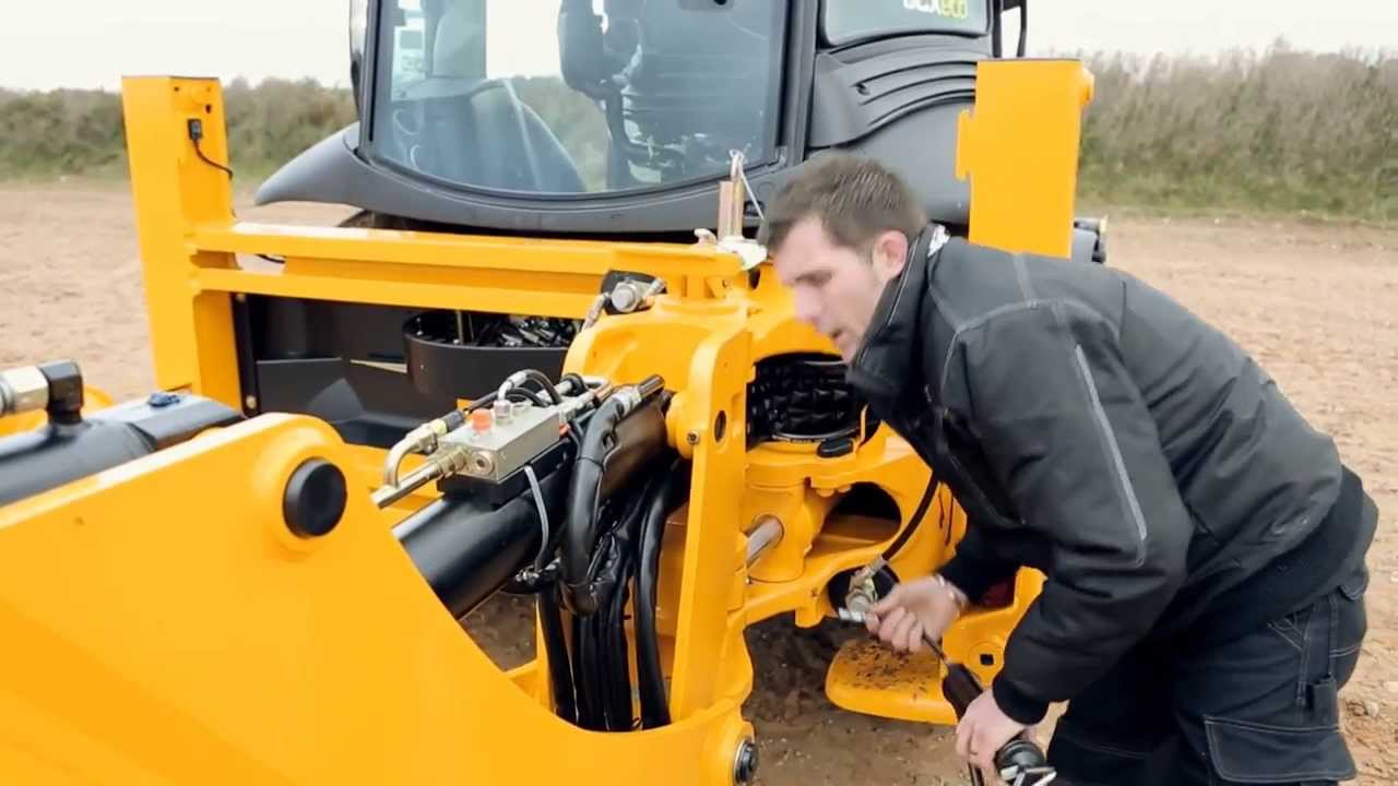 JCB How to perform daily checks - YouTube