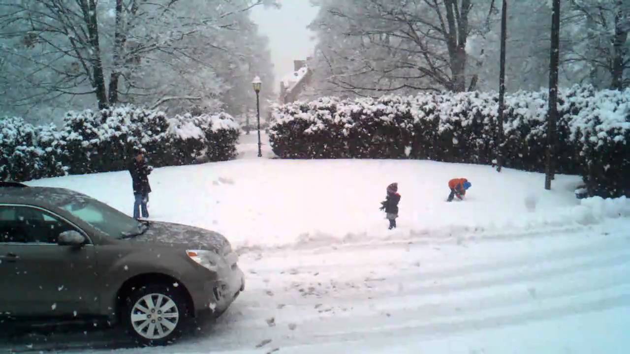 Virginia Snowball Fight #2 - YouTube