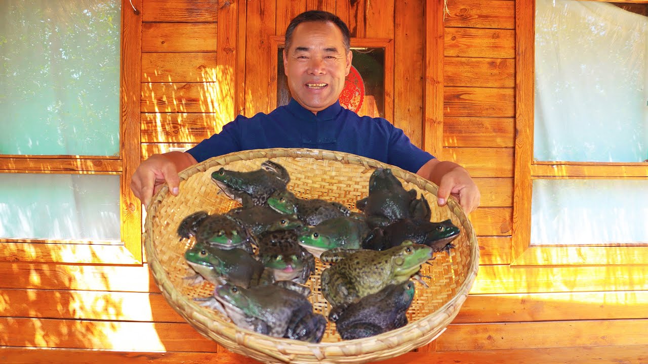 Bullfrog with Boiling Spicy Hot Pot, My Wife Really Loves It | Uncle ...