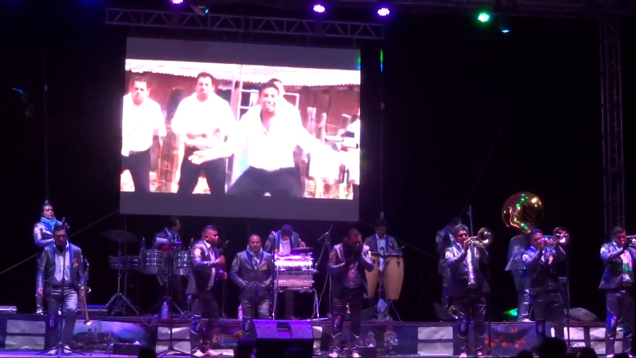 Banda Zirahuen - Toro Pinto En Vivo, Telonzo Mich 2017. - YouTube