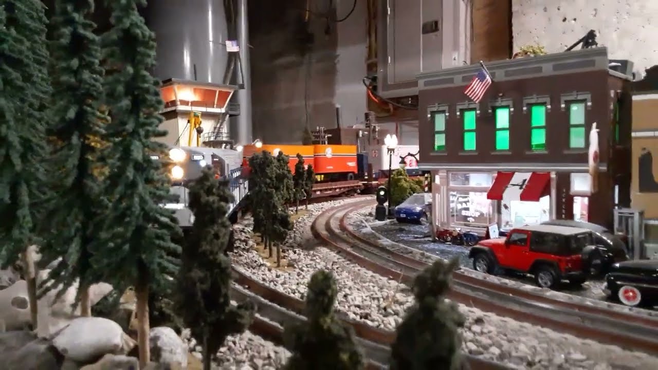 Lionel Wabash FM trainmaster - YouTube