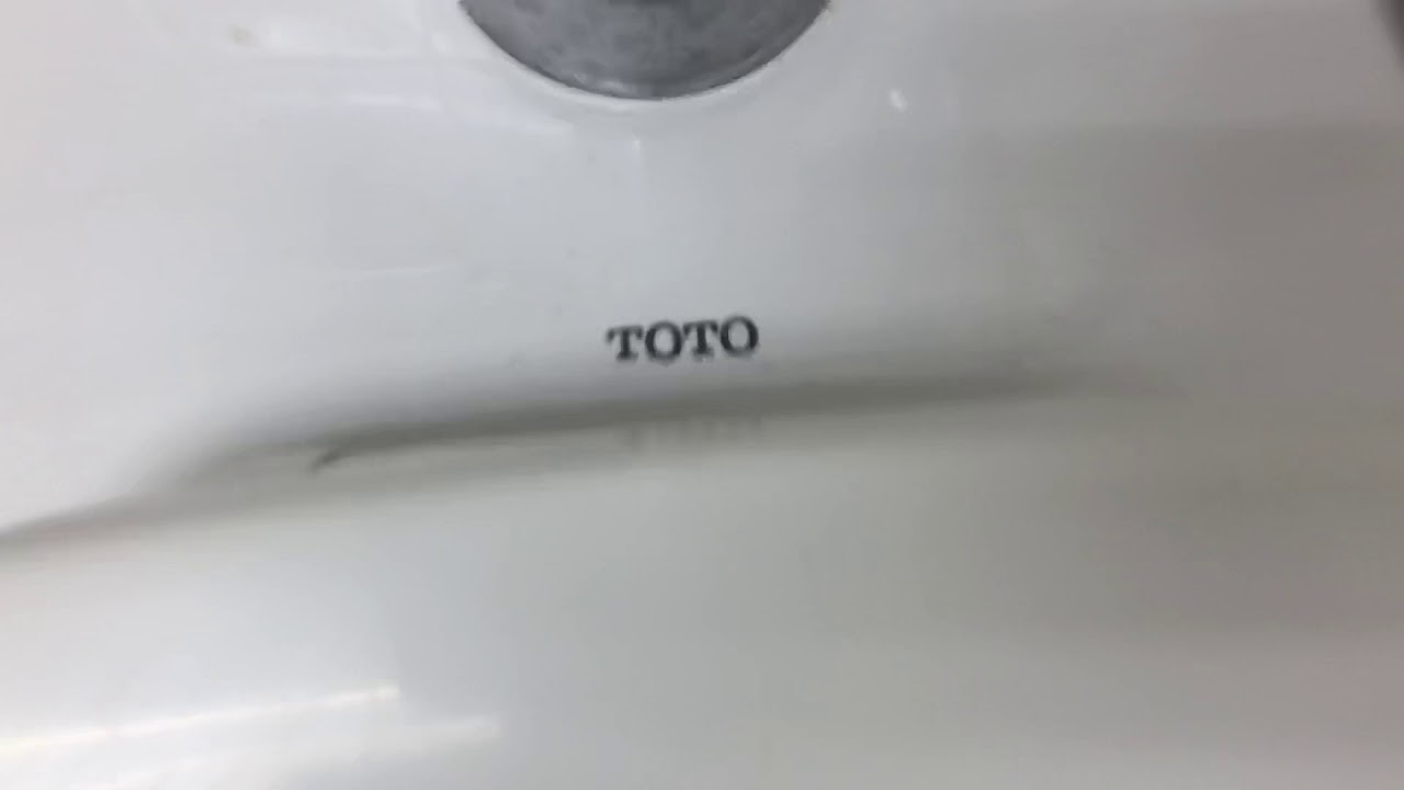 291. Toto CT705 at Shore Dinner Hall - YouTube