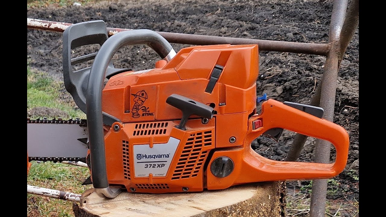 HUSQVARNA 372XP XTORQ-XPW Muffler - YouTube
