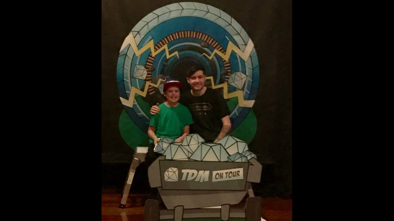 Meeting DanTDM on his tour !!!!!!!!! - YouTube