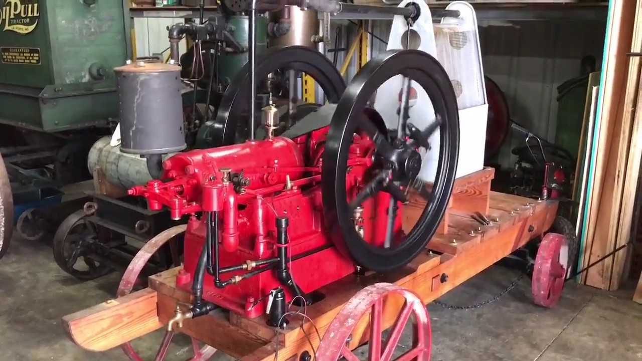 4 hp IHC Famous hit miss engine - YouTube