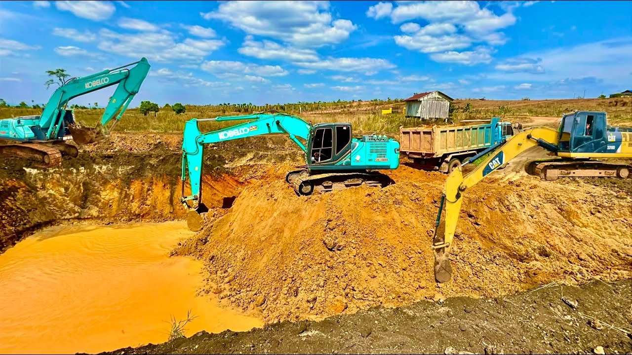 The Excavator dug 3 meters deep and now the water is coming out - YouTube