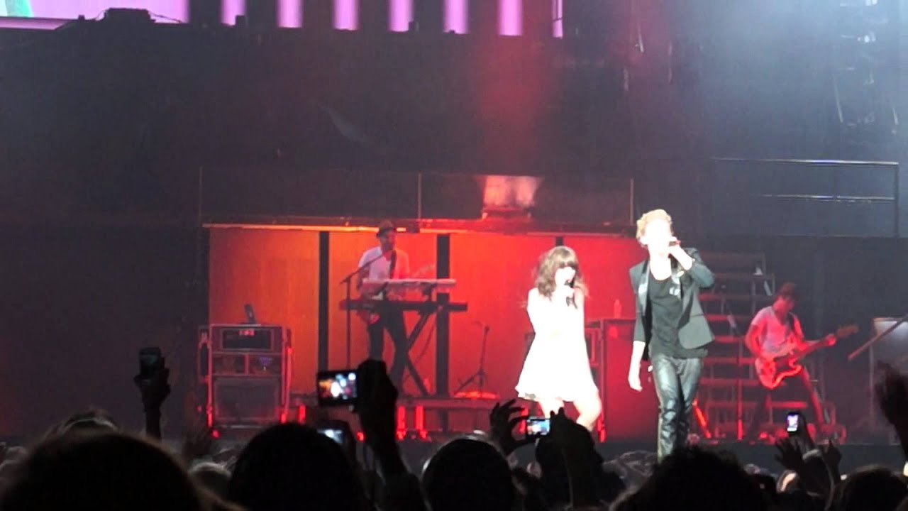 good time-carly and cody-staples center 10/3/12 - YouTube