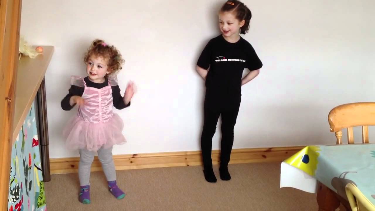Dingle Dangle Scarecrow - YouTube