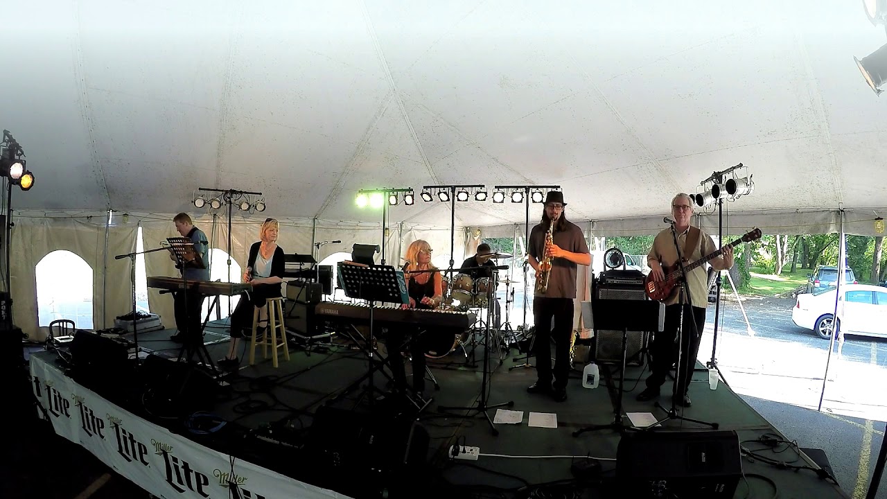 EARLY IN THE MORNING / BLUE FISH JAM @ QS&L - YouTube