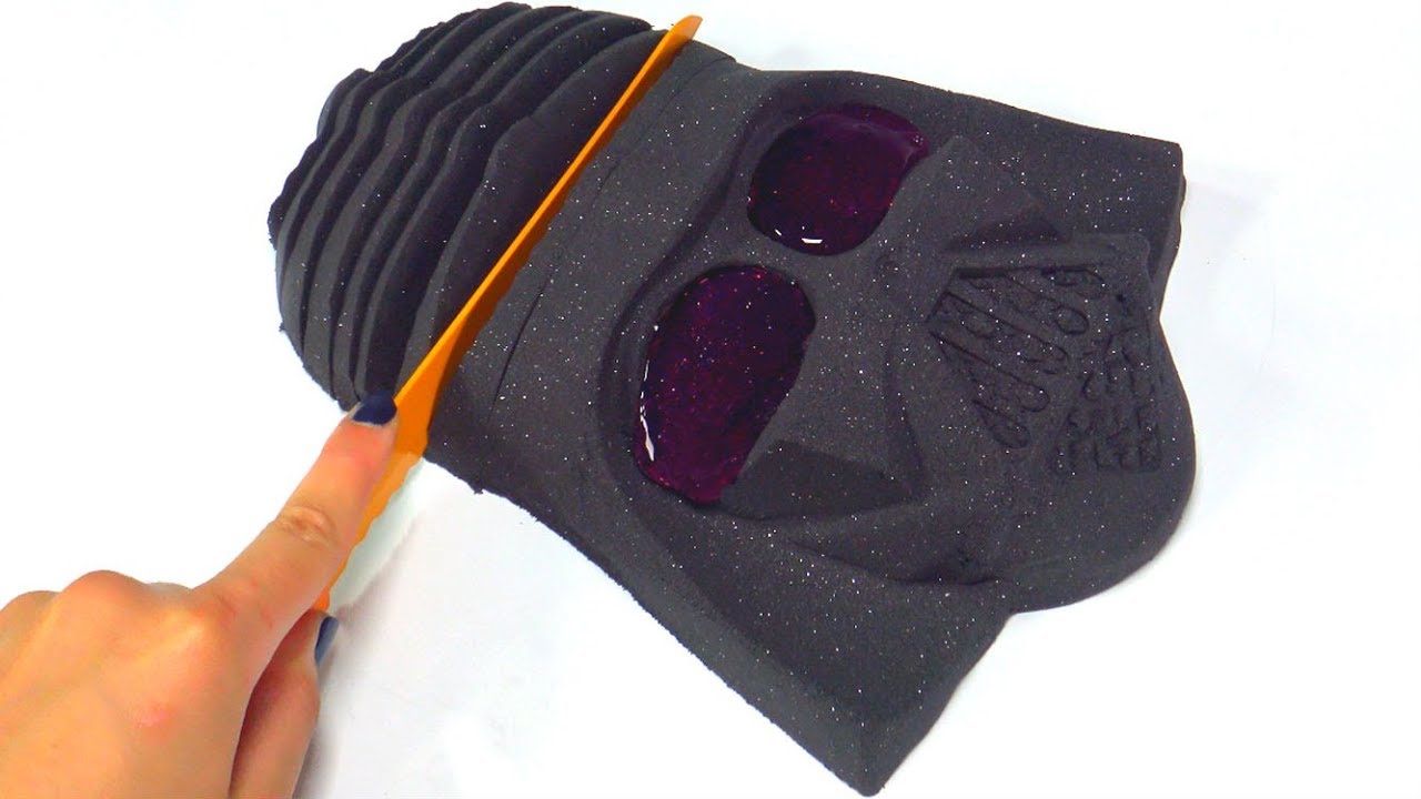 MAKING A KINETIC SAND MASK 💕 Playing With Kinetic Sand - YouTube