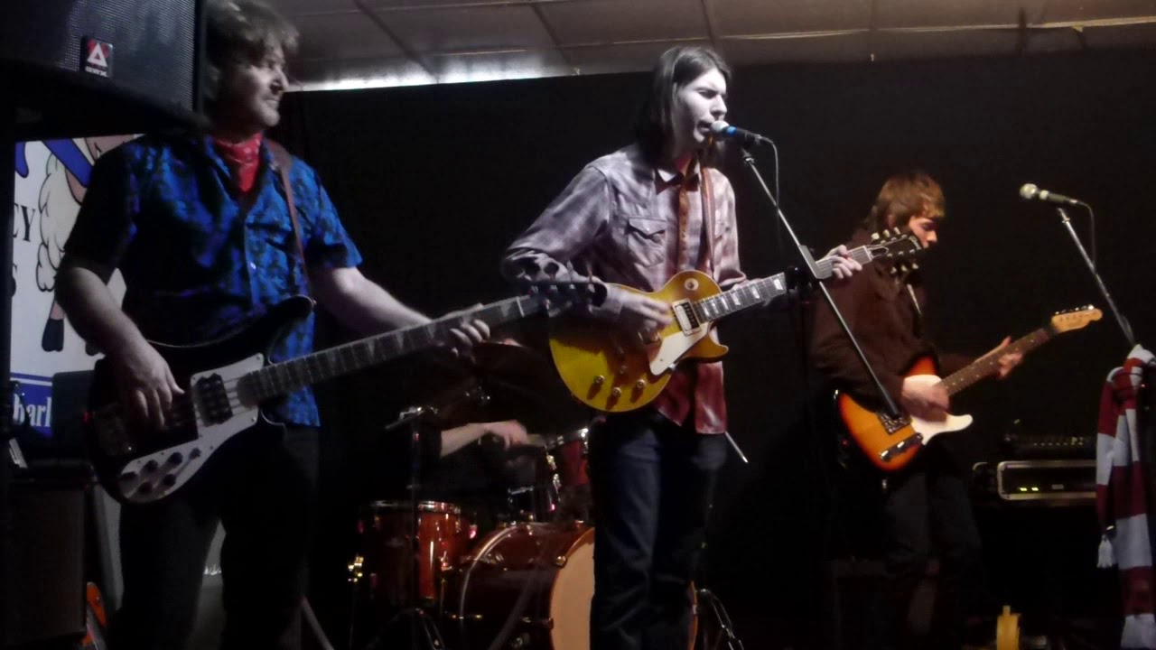 Connor Selby - That's Alright @ Barleylands, Billericay, UK - YouTube