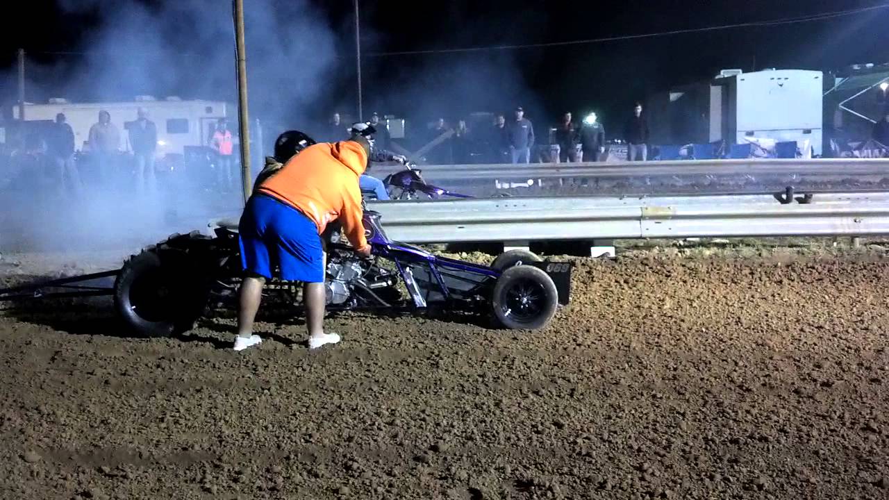 World's Fastest Twin Banshee road by Tony Farrow! - YouTube