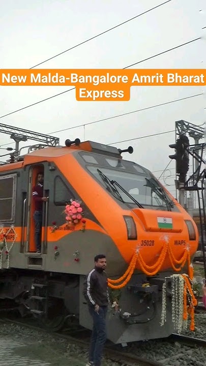 Beautifuly Decorated Aerodynamic WAP-5 Malda-Bangalore Amrit Bharat Express #Shorts - YouTube
