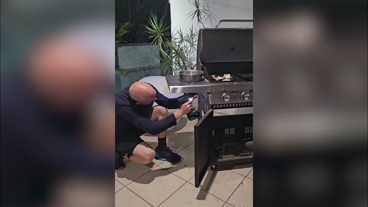 Aussie Snake Catcher Finds Carpet Python in BBQ Grill - YouTube