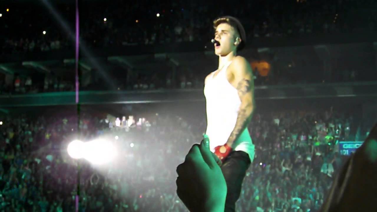 Justin Bieber body rockin - BAAB 7/17 - YouTube