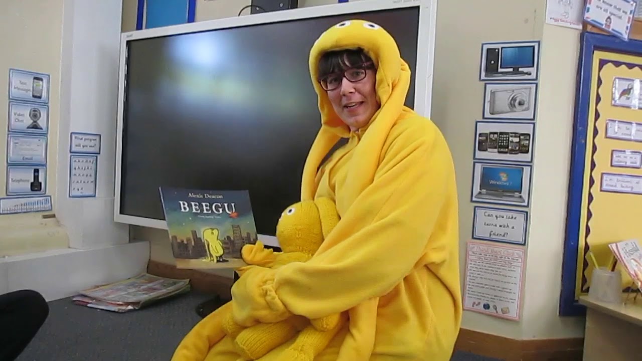 Miss King reads Beegu - YouTube