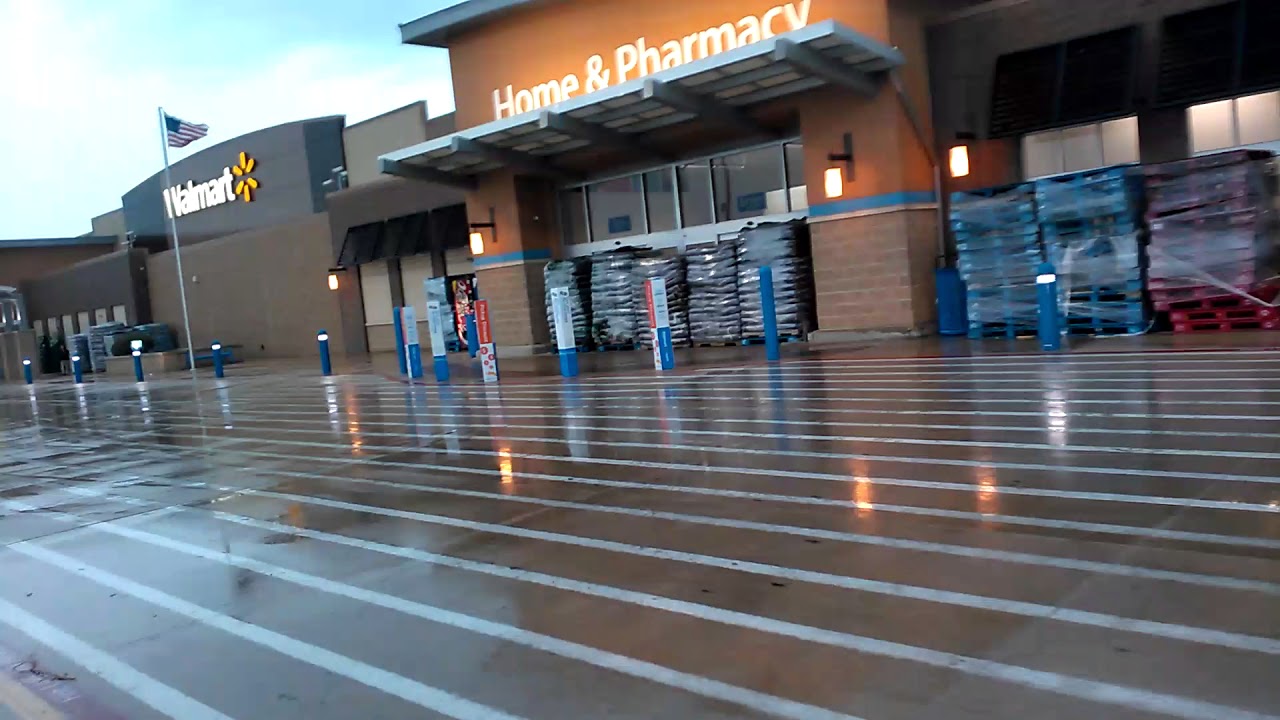 Walmart Barricades Emergency Exits 08/25/17 - YouTube