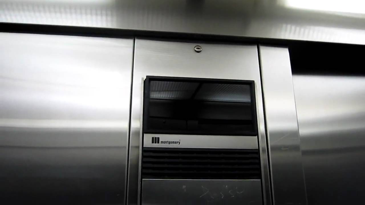 Montgomery Vector Hydraulic Elevator in Federal Plaza Shopping Centre ...