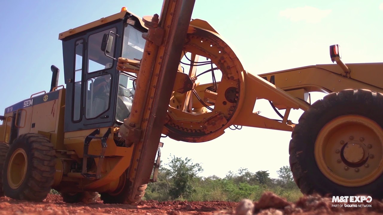 Lançamento da motoniveladora SEM919 - YouTube