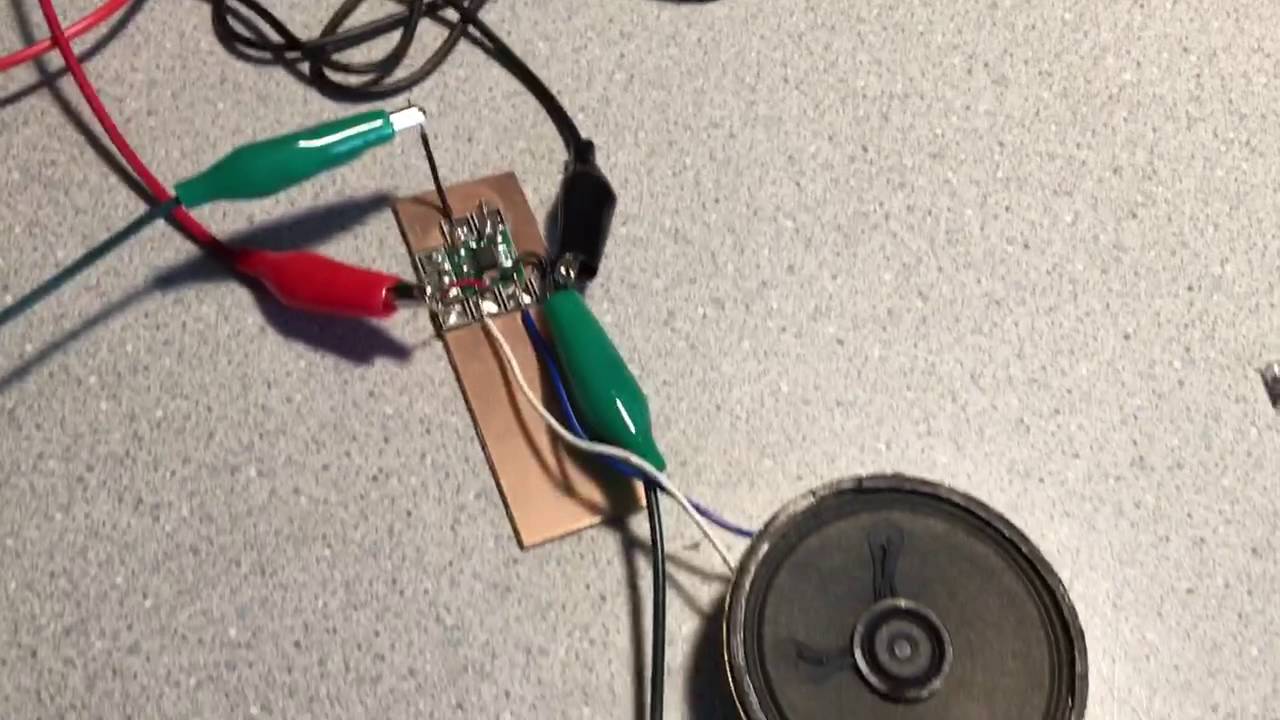 Testing a 8002A audio amp chip - YouTube