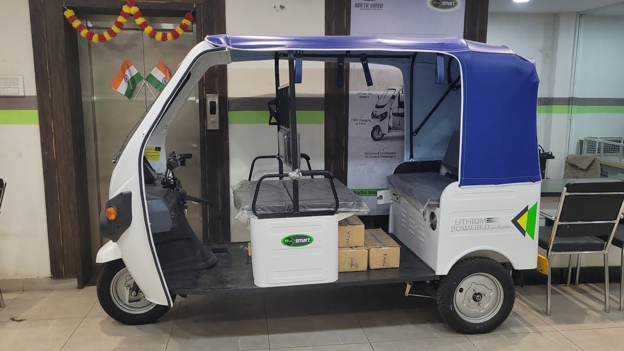 New Kinetic Safar Smart - passenger E-rickshaw - YouTube