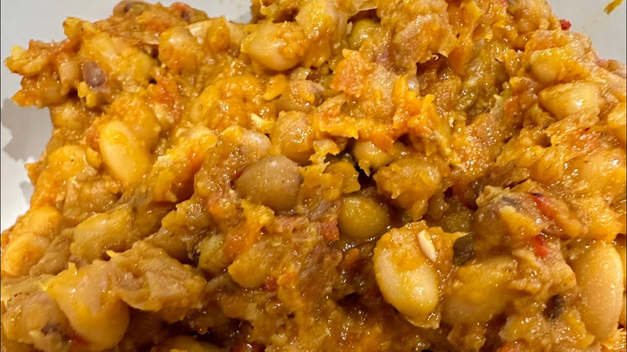 HOW TO MAKE NIGERIAN RED OIL BEANS | EASIEST RED OIL BEANS RECIPE - YouTube