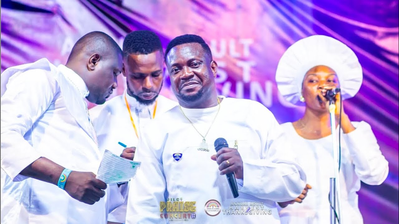 KING SEGUN AJIDARA AT IT AGAIN WITH HOT BABA ARA BABA PRAISE AT CCC ...